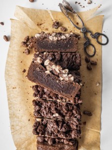 Chokladkaka med kinapuffar – Baka med Josefine