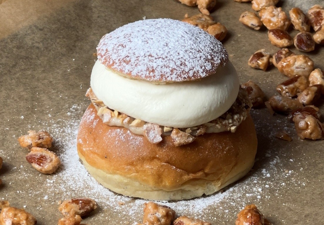 Semlor med brända mandlar (godaste semlan!) – Baka med Josefine